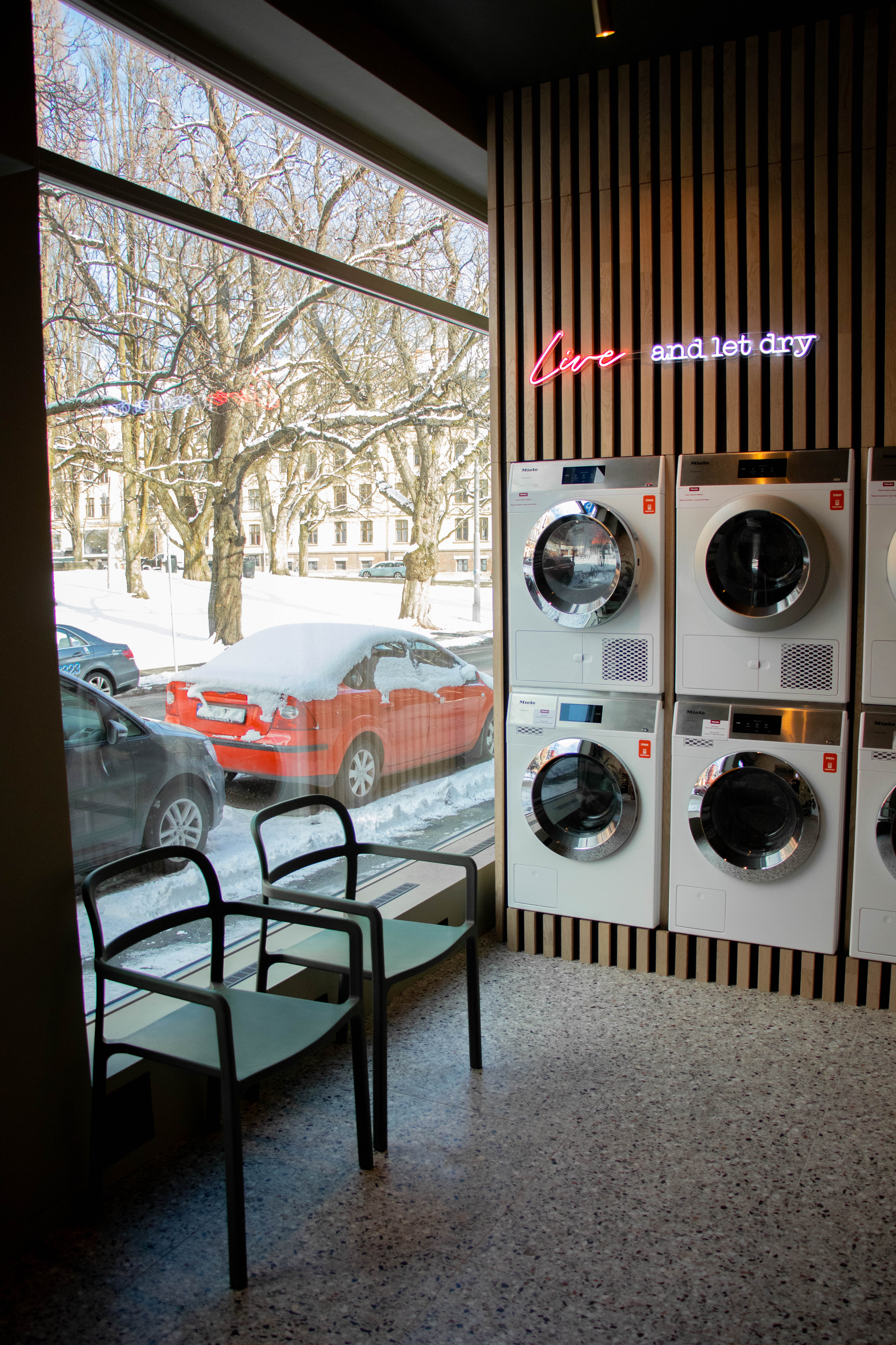 Self-Service Laundromats in Oslo | Convenient Locations & Hours | Clean ...